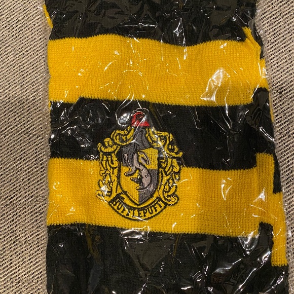 Accessories | Harry Potter Hufflepuff Scarf | Poshmark